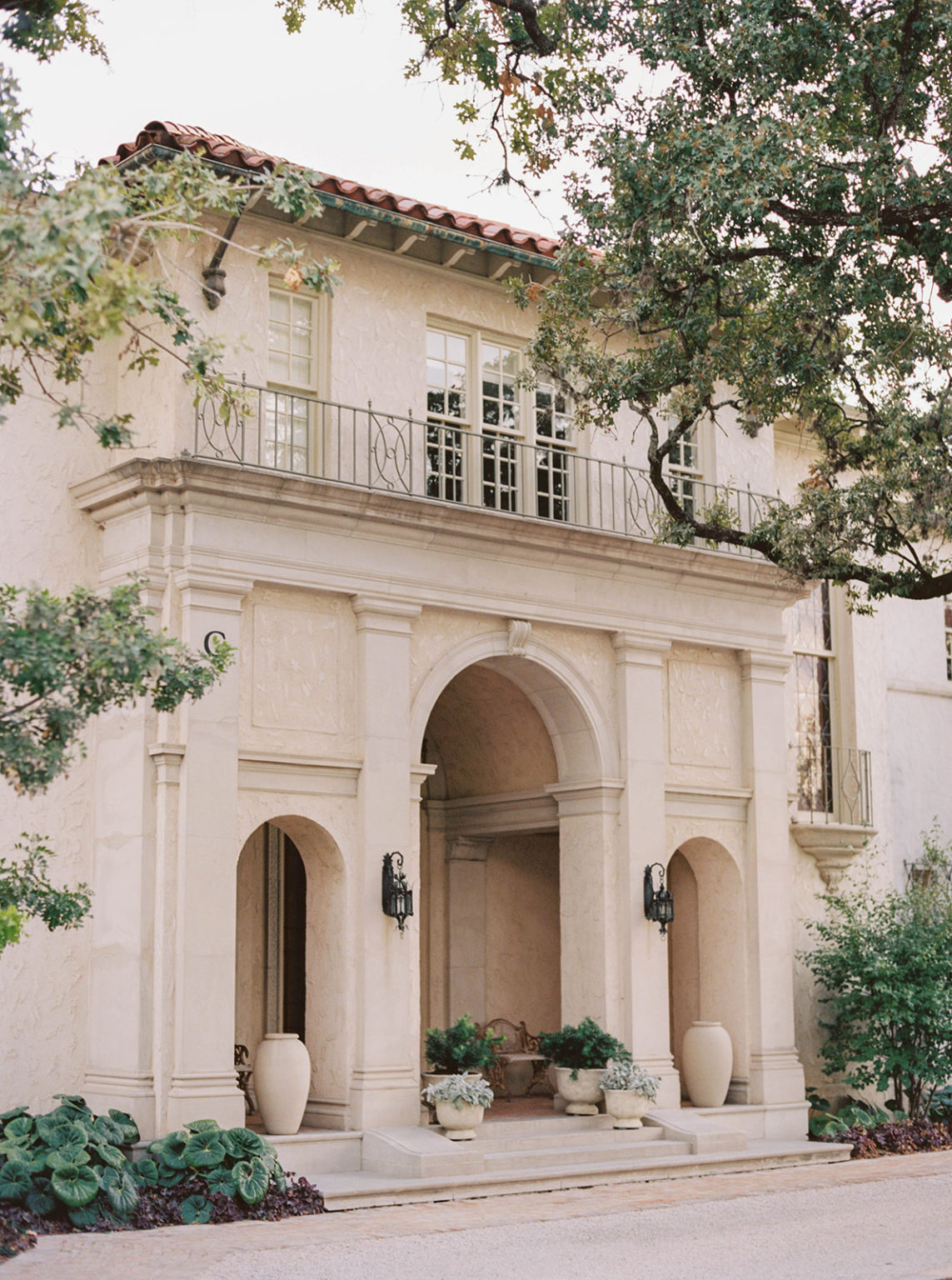 Commodore Perry Estate Wedding Venue in Austin Texas • Alexa Kay Events