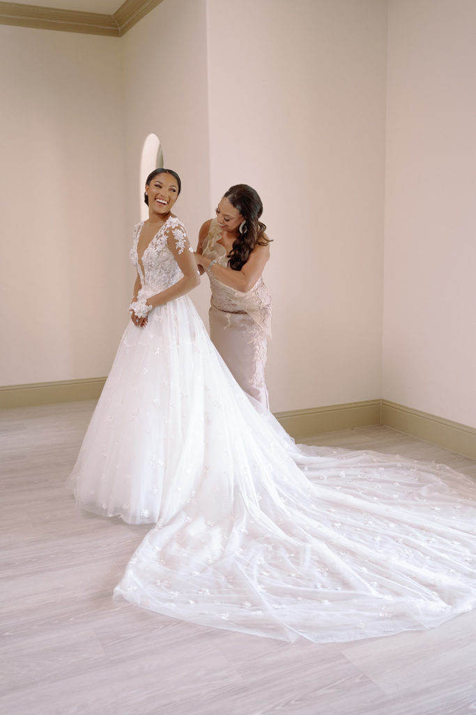 Tara Davis and Hunter Woodhall's Fairytale Wedding at D'Vine Grace ...